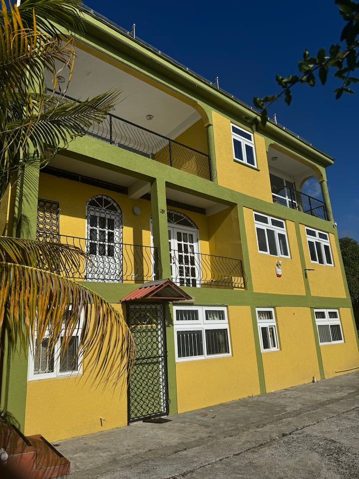 Castle Comfort Flat 2 - Roseau