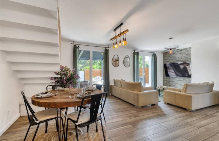 Superbe Maison Avec Jardin Près De Genève/annecy - Annemasse