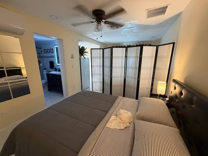 Central And Charming Studio - Lehigh Acres