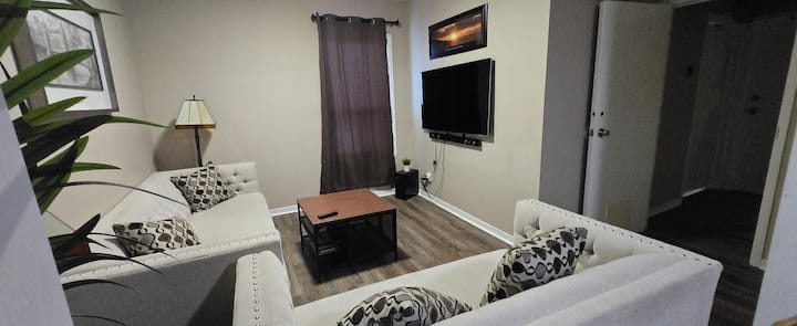 Spacious 4 Bedroom Apartment - Cornwall, ON, Canada