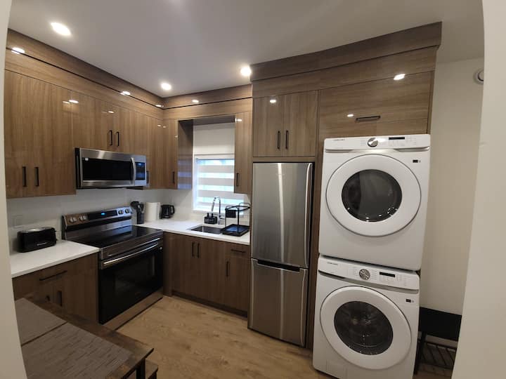 Brand New Private Studio Suite - Surrey