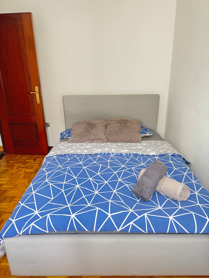 Cómoda Habitación En Valladolid - Valladolid, España