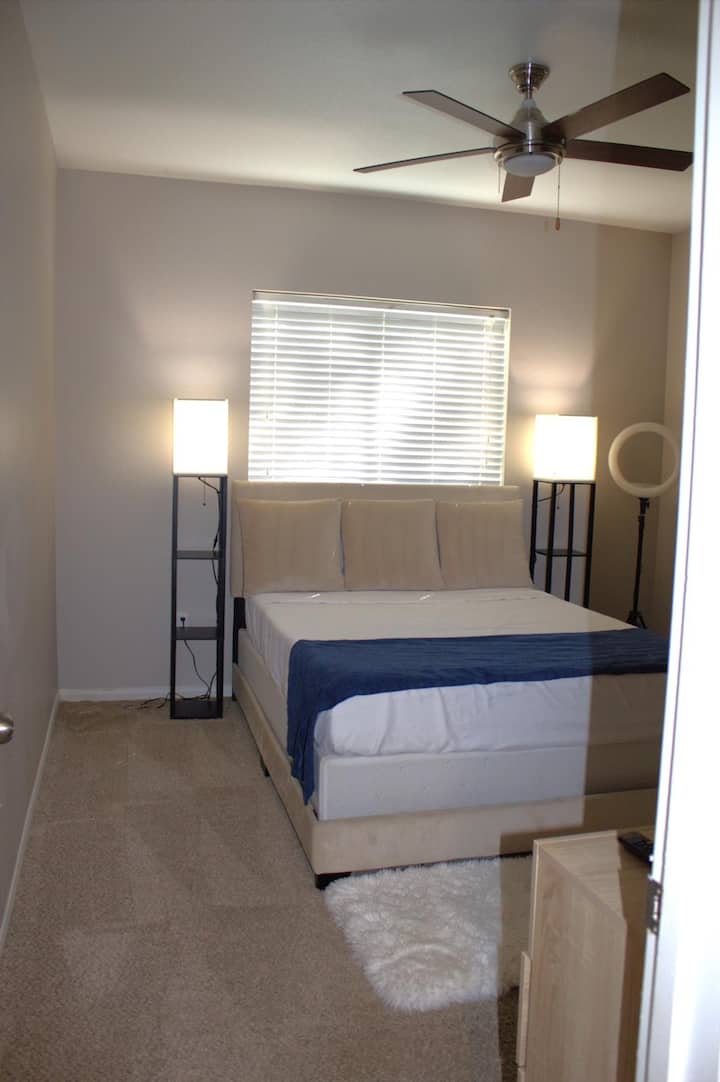Cozy 1br Near Lake Houston + Iah | Wifi & Parking - Humble, TX