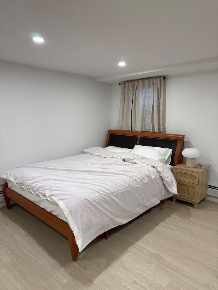 Cozy Suite With Private Bathroom - Fort Totten - Queens NY