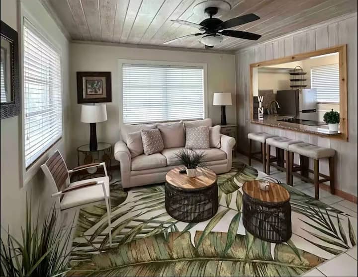 Beach Condo Getaway! - デルレイビーチ, FL