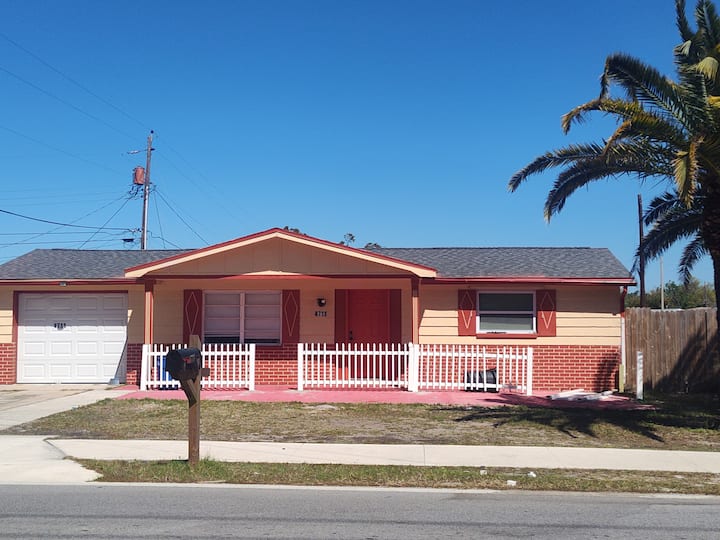 Holiday Home 2 - Holiday, FL
