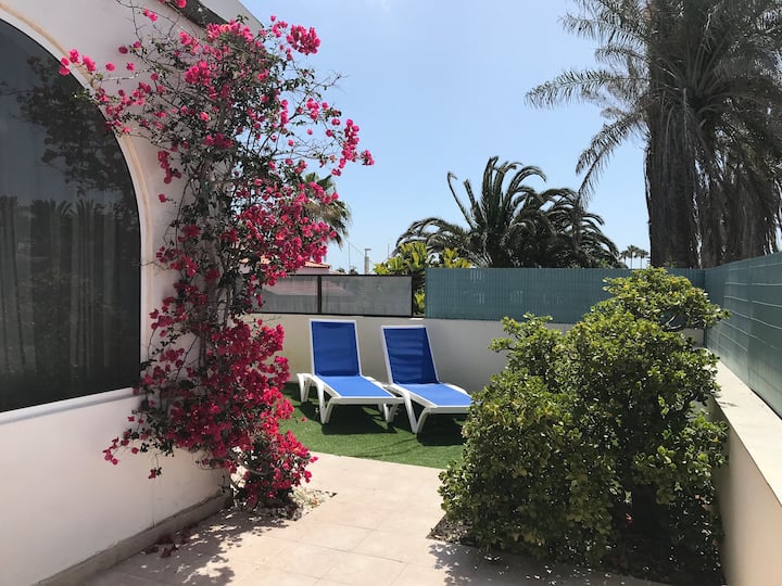 Casa De Vacaciones En Corralejo, La Mejor Ubicación, Wi-fi, Con Terraza Y Jardín - Corralejo
