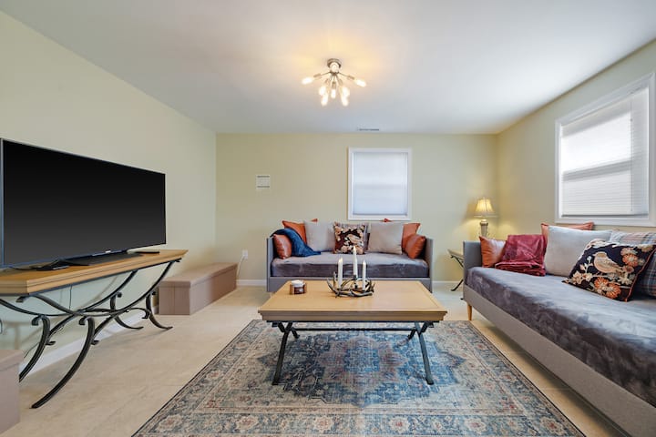 Hilltop Haven - Clinton, MD