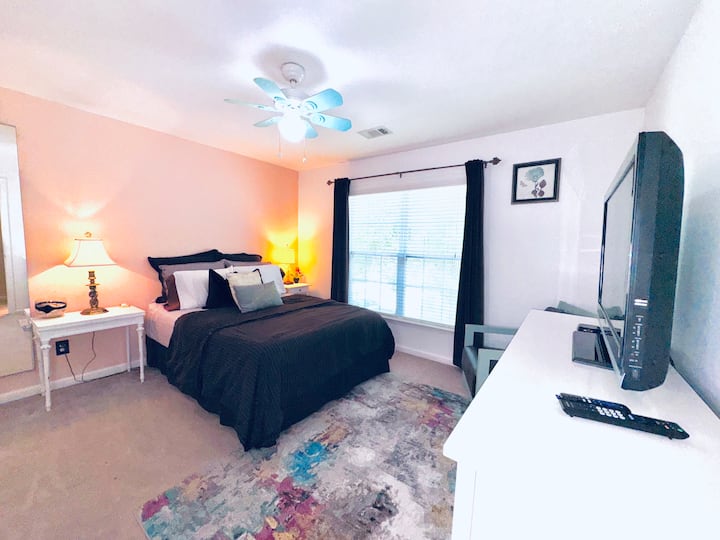 The Chillax House - Roswell, GA