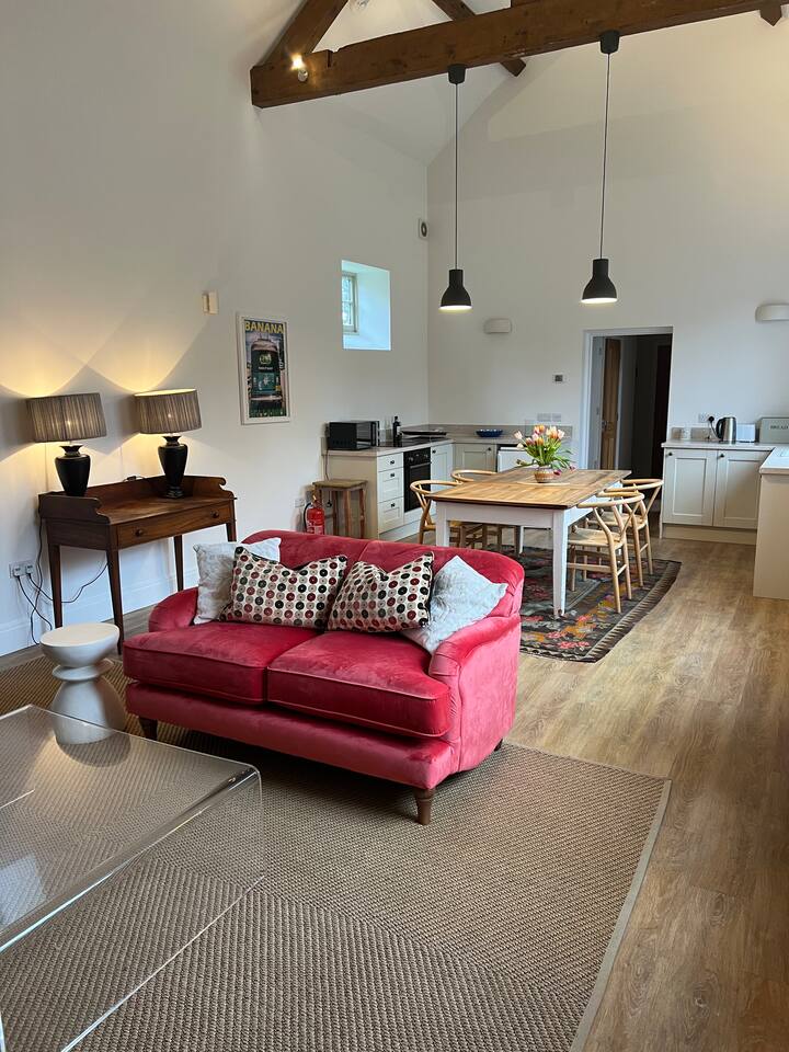 Modern Barn Conversion In Orleton Hall - Staffordshire