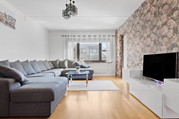 Perfect Place For Living Near Shopping Mall - Stockholm