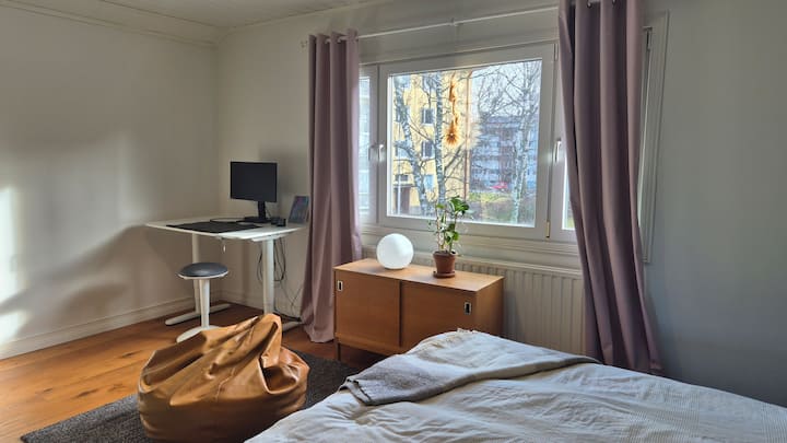 Huone 50-luvun Talossa - Vaasa