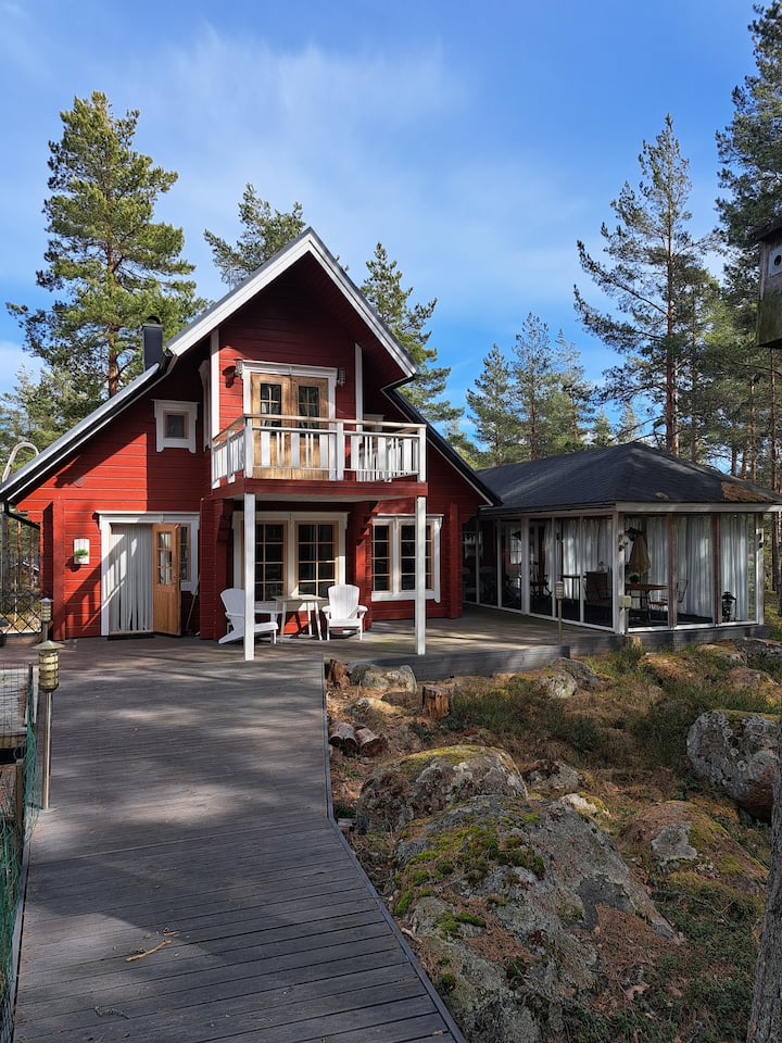 Huvila Golfkentän Läheisyydessä - Pernaja