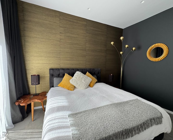 Tta Vie • My Greek Escape By The Waterfront - Thessaloniki