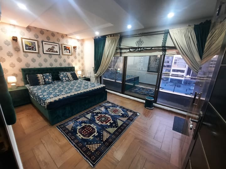 Lavish 1bhk Suite In Heart Of Bahria Town - Pakistan