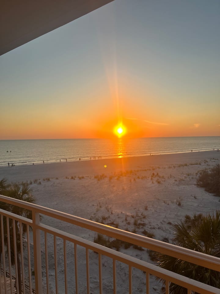 Condo - Beachfront - John’s Pass - Madeira Beach - Madeira Beach, FL