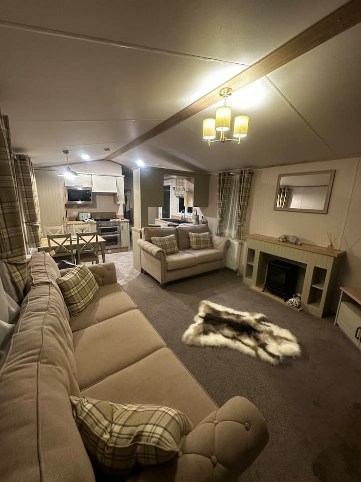 Loki’s Lodge - Staffordshire
