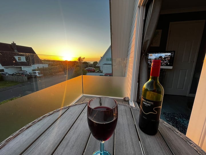 Sunset @ Horizon - Guernsey