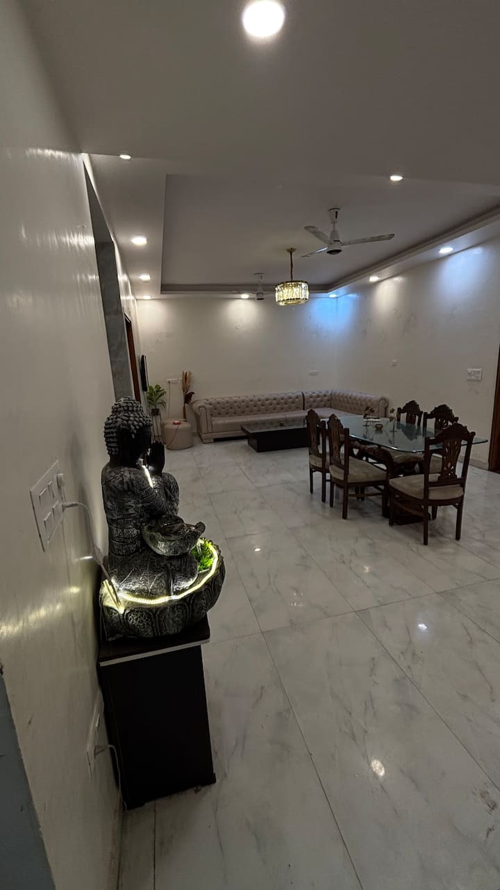 Ananta Bliss By Wander Homestay - Noida
