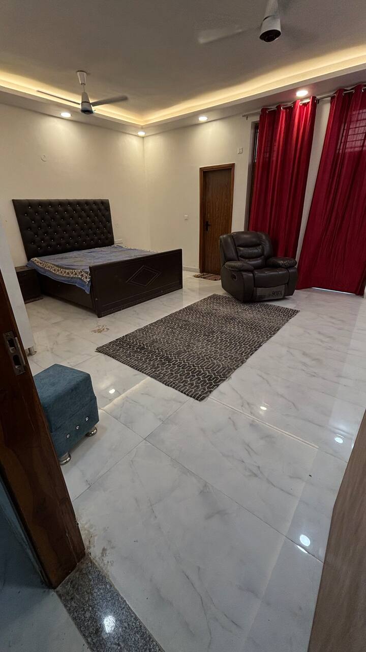 Ananta Bliss By Wander Homestay - Noida