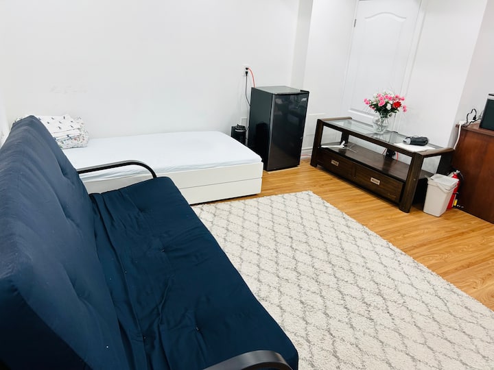 Bright And Cozy Basement Suite - Ottawa