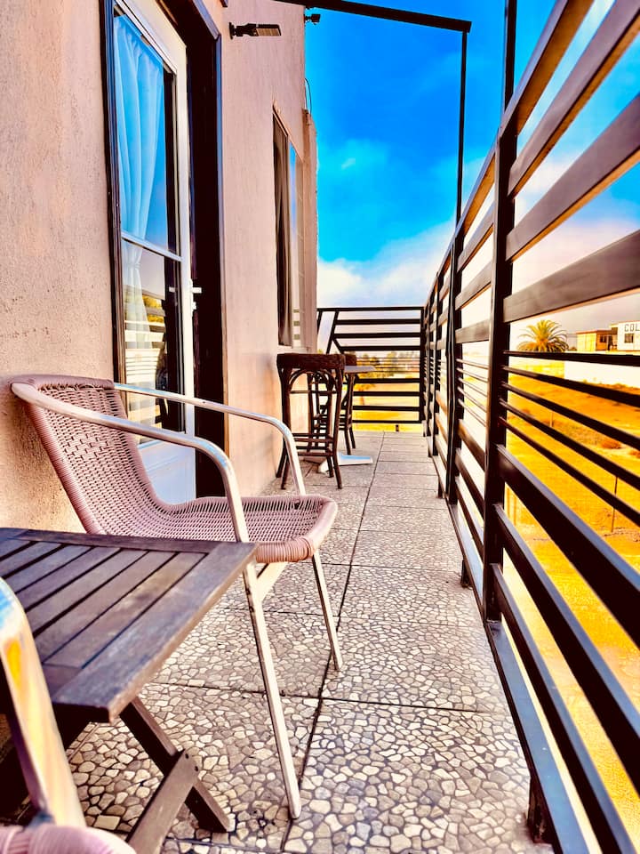 Cómodo, Céntrico Y Con Balcón. Disfruta Plenamente - Rosarito