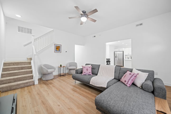 Roadmap Lodging: Central Hub, Pet+, Monthly, Cep - Columbus, IN