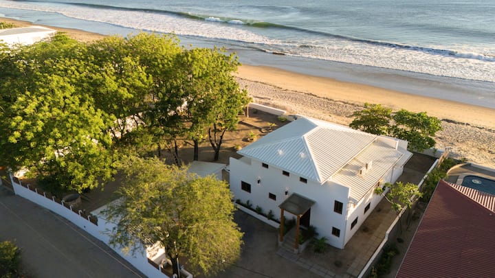 Luxury Oceanfront Villa | Pool | Sleeps 12 - Nicaragua