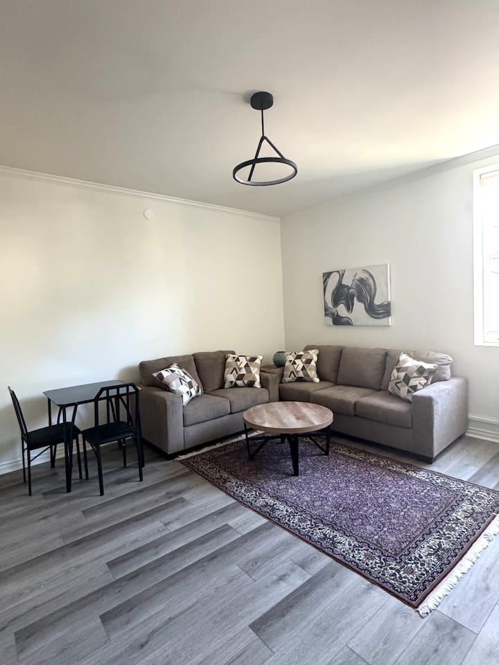 Lovely One Bedroom Guest Unit - Calabasas, CA