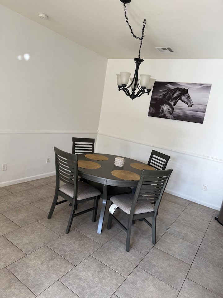 Townhome - Surprise, AZ