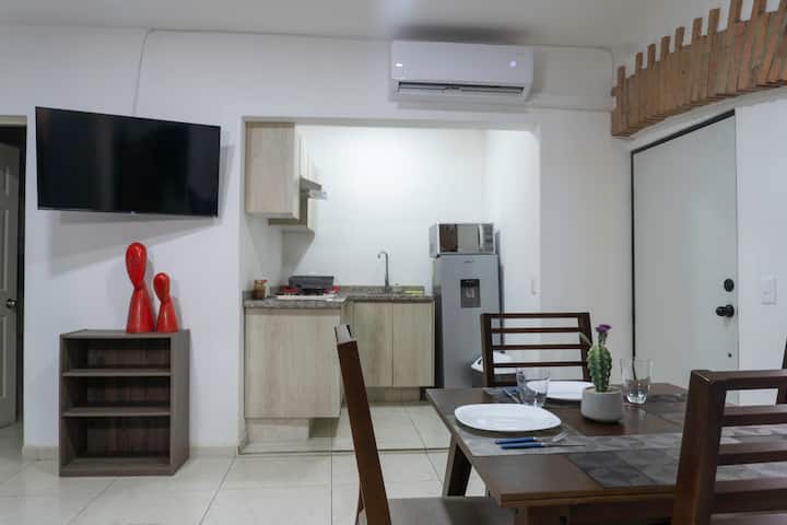 Ideal Equipos De Trabajo | 2 Rec | Cerca Expo - Guadalajara