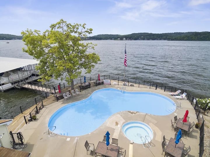 Lakeview Bliss With Boat Slip - Sunrise Beach, MO