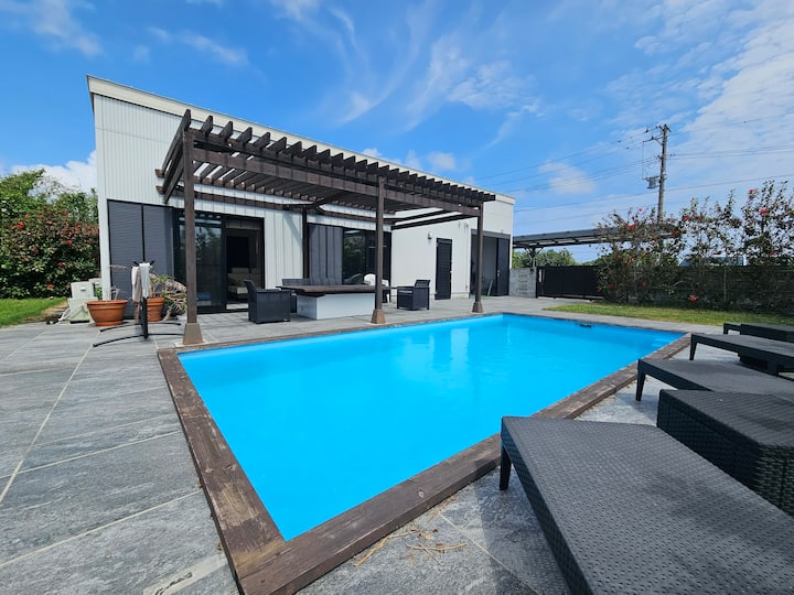Villa Resa｜宮古島の一棟貸しプライベートヴィラ｜最大8名／ペット同伴可／プール・bbq可 - 미야코 섬