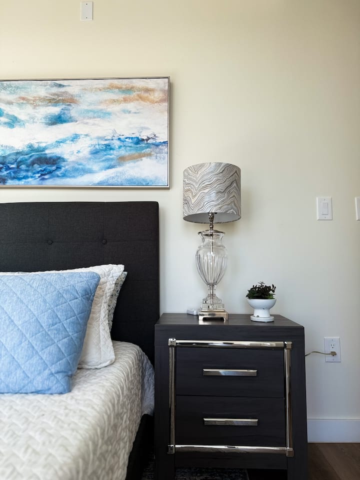 Bright 1 Bdr K-town Escape - West Hollywood, CA