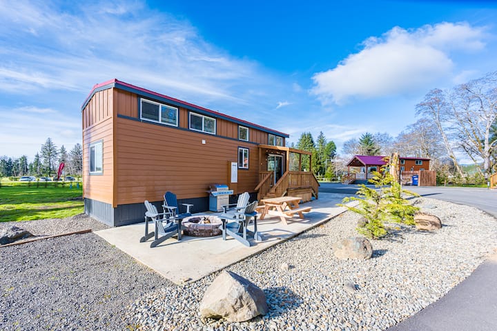 Rainforest Tiny Home Retreat #23 Twilight Edition - Forks, WA