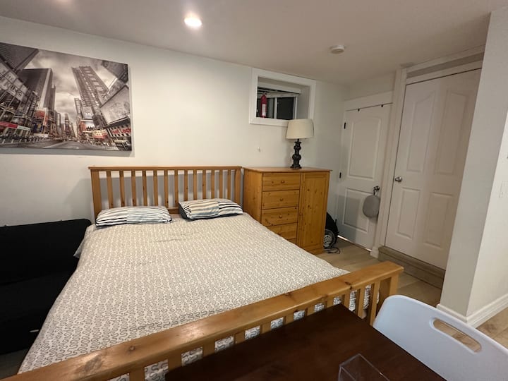 Cozy Studio In Fernwood - Victoria, Canadà