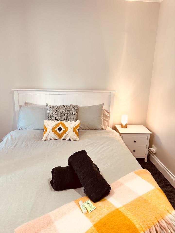 Escape On Eighth – Poolside Comfort Close To Cbd - Mildura