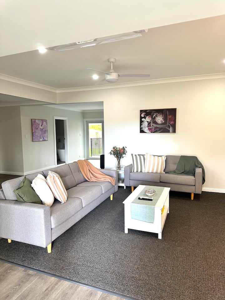 Escape On Eighth – Poolside Comfort Close To Cbd - Mildura