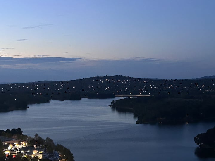 High Rise, Luxurious Apartment. - Belconnen