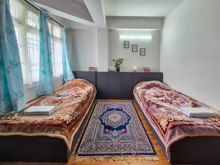 Your Perfect Himalayan Getaway! Room 3 - Gangtok