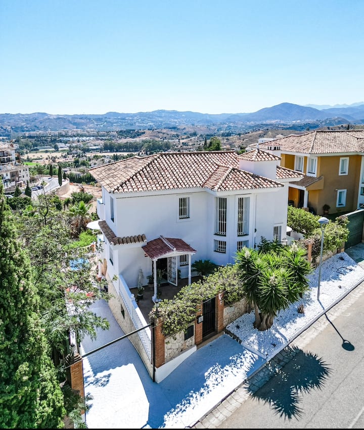 Mijas Golf - Luxury Villa - Stunning Views - Fuengirola