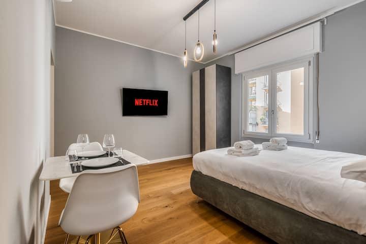 [Metro A 3 Min][duomo A 8 Min]wi-fi+a/c+smarttv - Milan