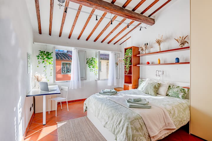 Healthy Home | Florentine Rustic Loft Style - Florence