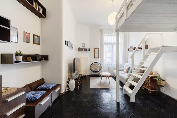 Cobalt Haven Apartment - Budapest