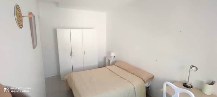 Habitación Luminosa Cama Doble - Valencia