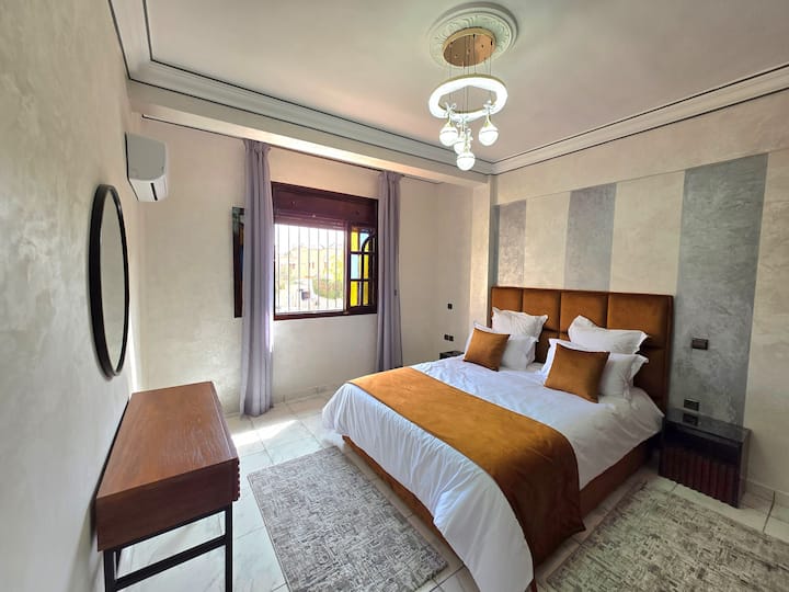 Jonas House - Marruecos