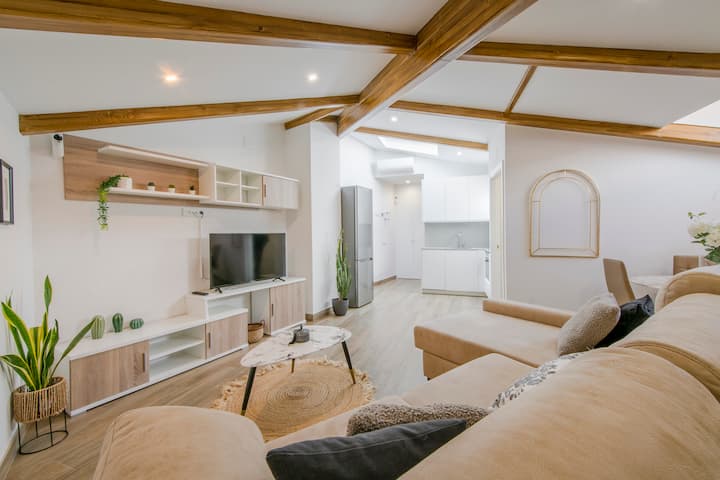 Sabor A Hogar Para 4, Ven A Calle De La Sal - Madrid