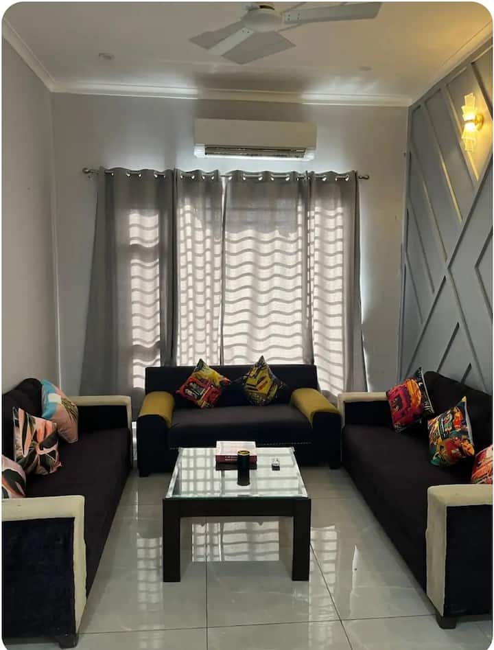 8bhk | Stylish Home | Perfect For Families - Mohali