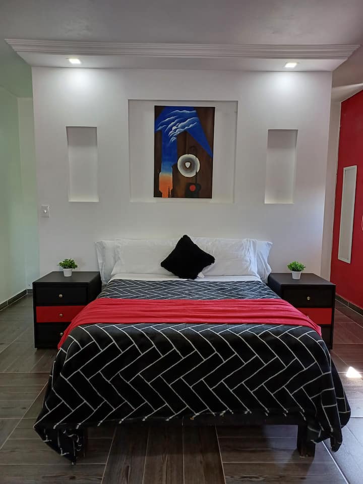 Suite2 Entrada Independiente Y Estacionamiento. - Querétaro