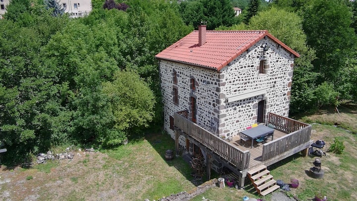 Le Moulin Du Cheix : Gîte 8-12 Personnes - Saint-Nectaire